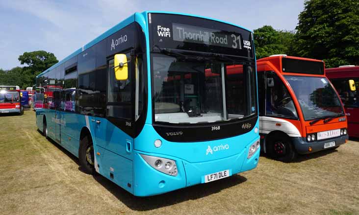 Arriva Bus service between SHOWBUS and Luton