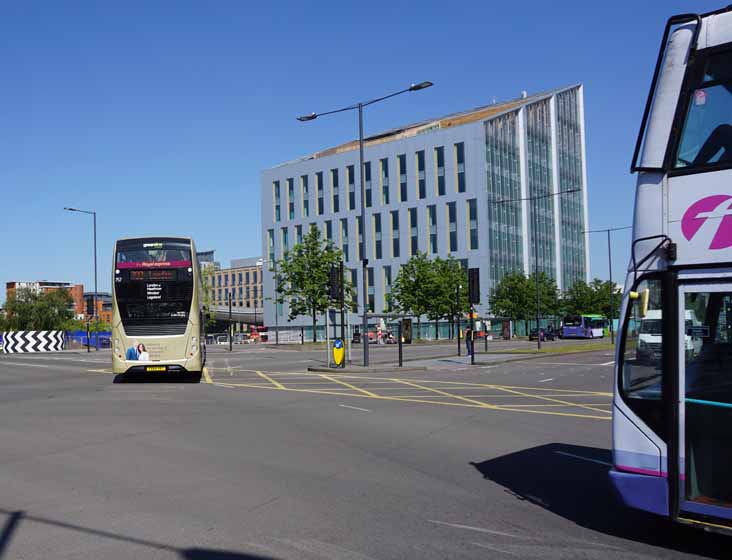 Green Line | THE SHOWBUS HOME COUNTIES BUS IMAGE GALLERY | Reading Buses