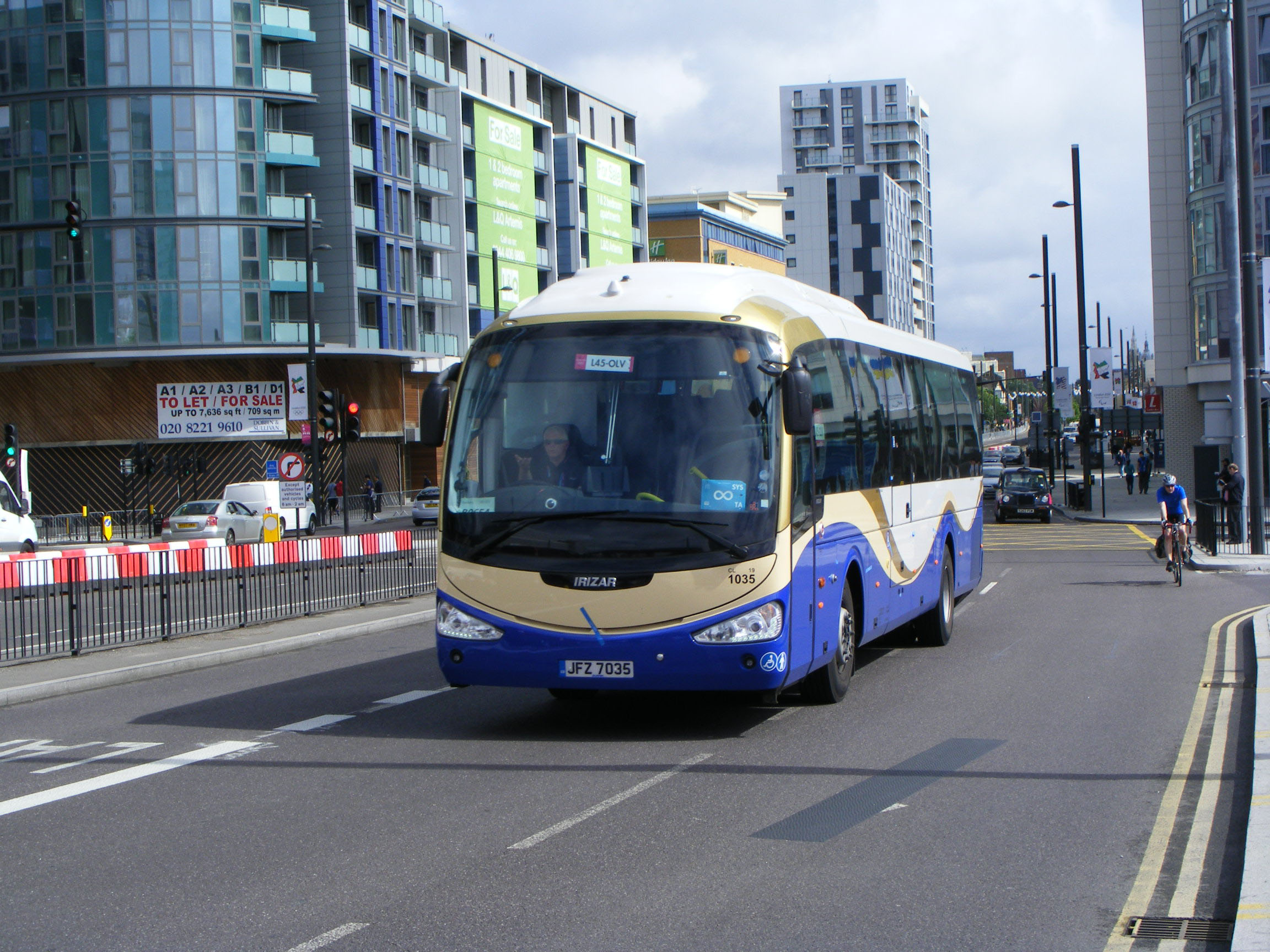 IRISH SHOWBUS BUS IMAGE GALLERY - Ulsterbus