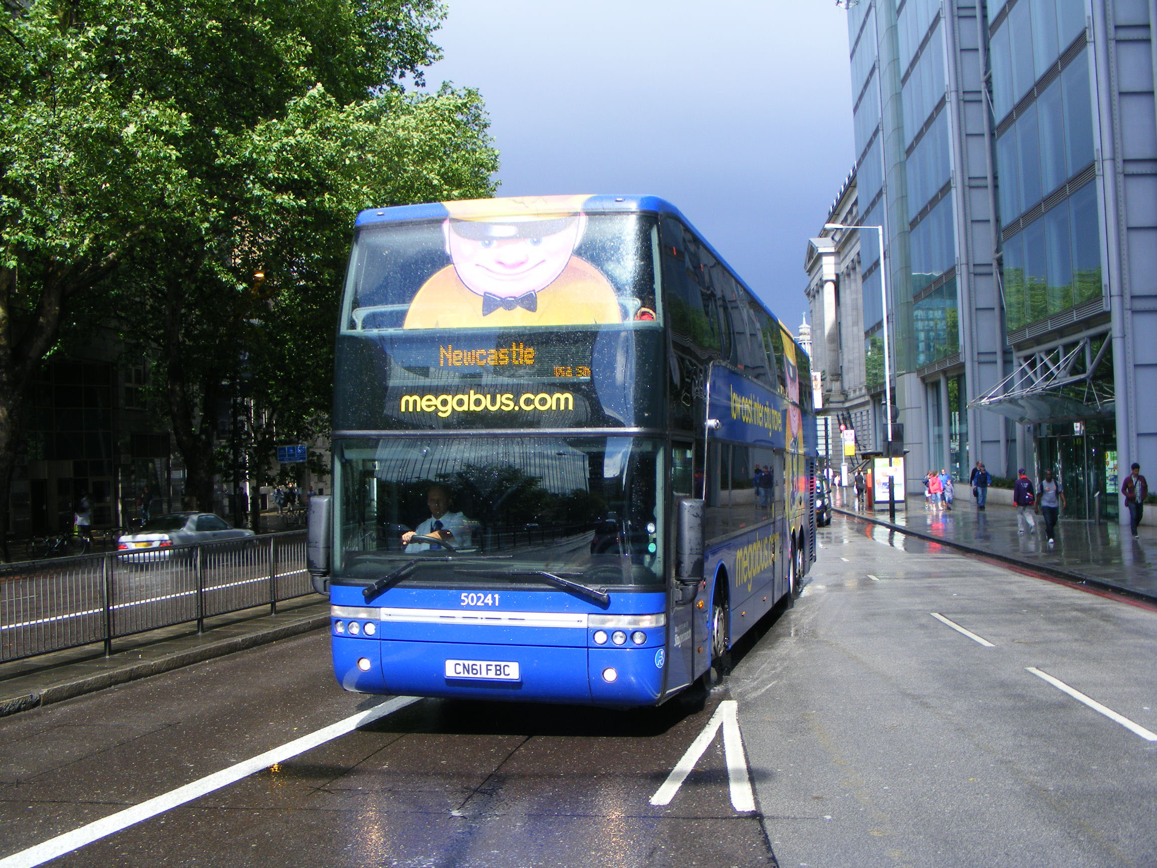 Megabus UK - SHOWBUS BUS IMAGE GALLERY