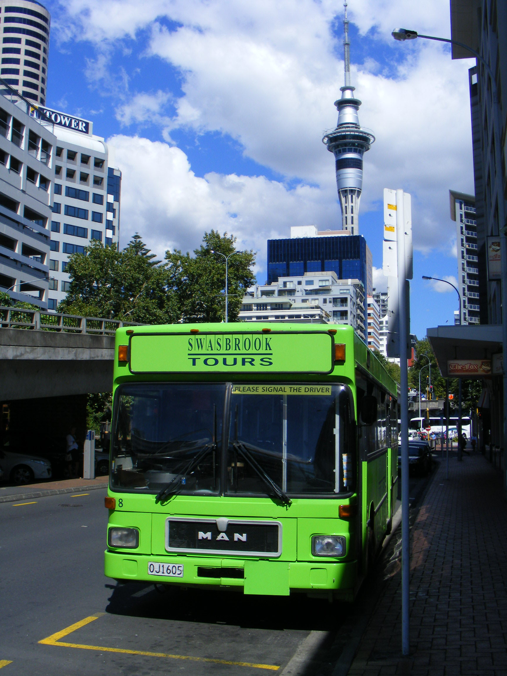 Red Bus | Christchurch | NEW ZEALAND BUS IMAGE GALLERY | SHOWBUS ...