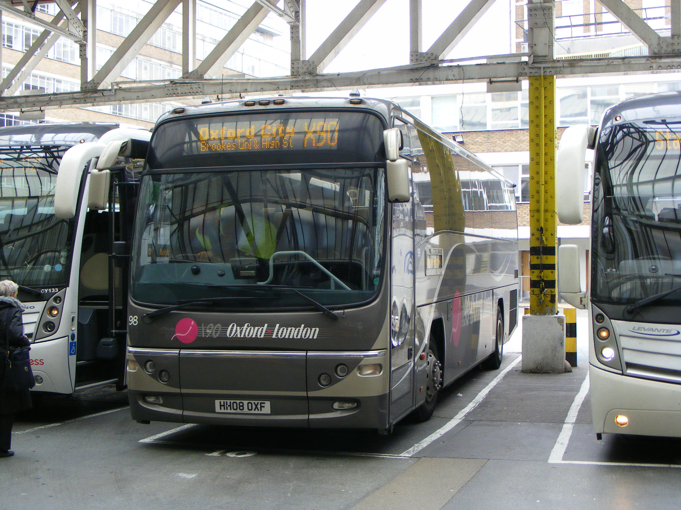 Oxford Bus Company | SHOWBUS MIDLANDS BUS IMAGE GALLERY | X90