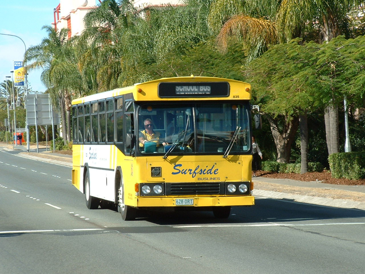 Surfside - australia.SHOWBUS.com BUS IMAGE GALLERY