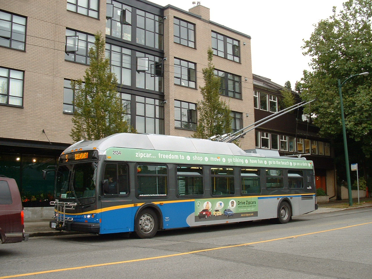 Coast Mountain Bus Company | SHOWBUS CANADA BUS IMAGE GALLERY | Canada