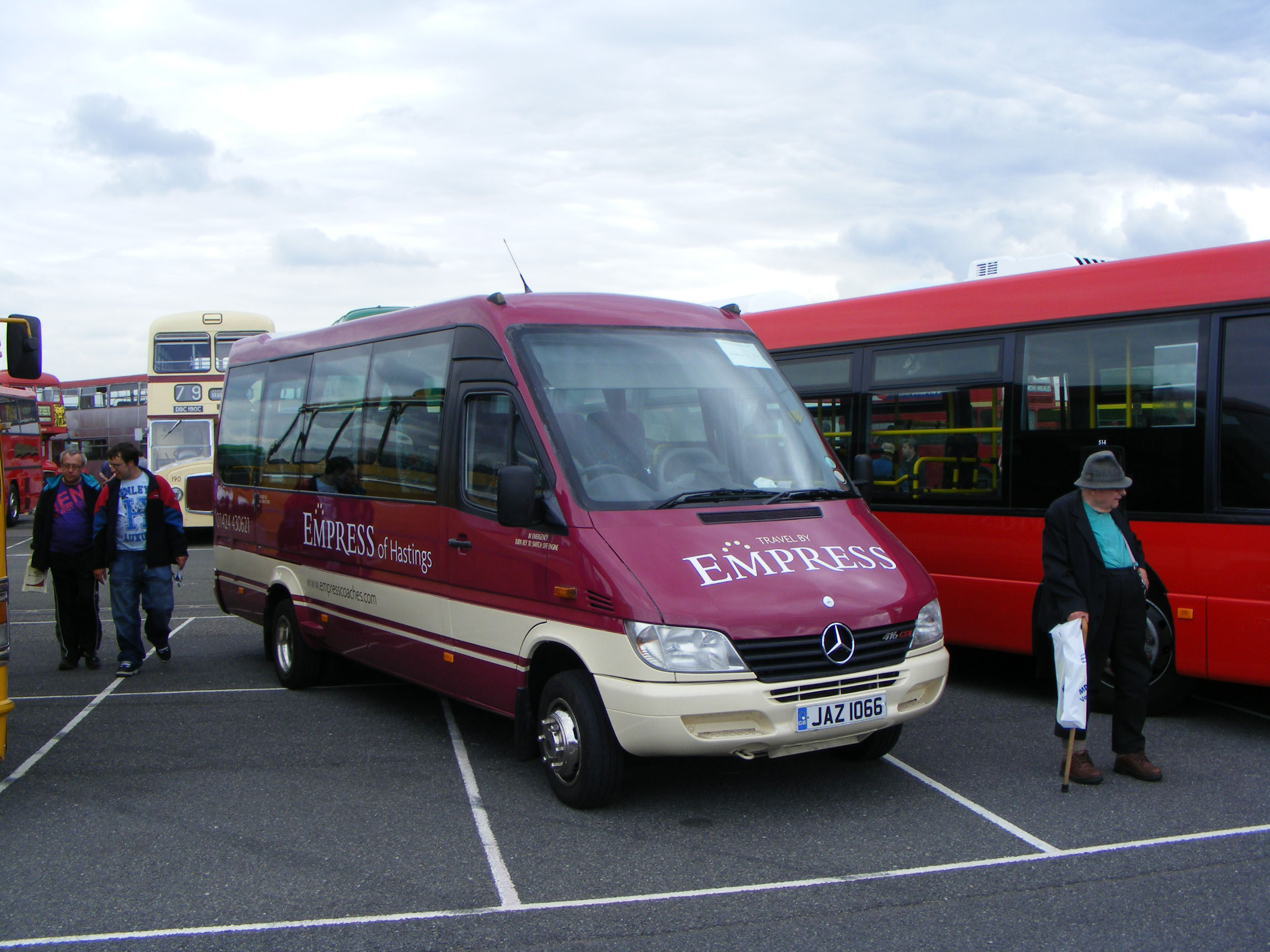Sussex Coaches | SHOWBUS BUS & COACH IMAGE GALLERY | South of England