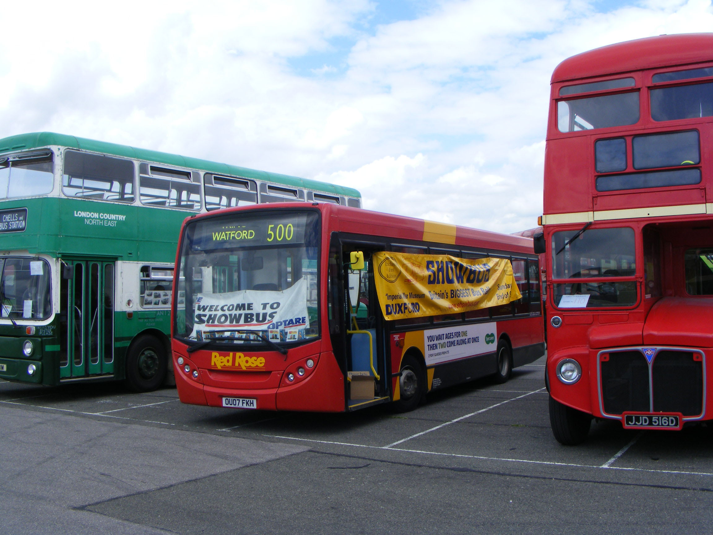 RED ROSE TRAVEL - SHOWBUS PHOTO GALLERY