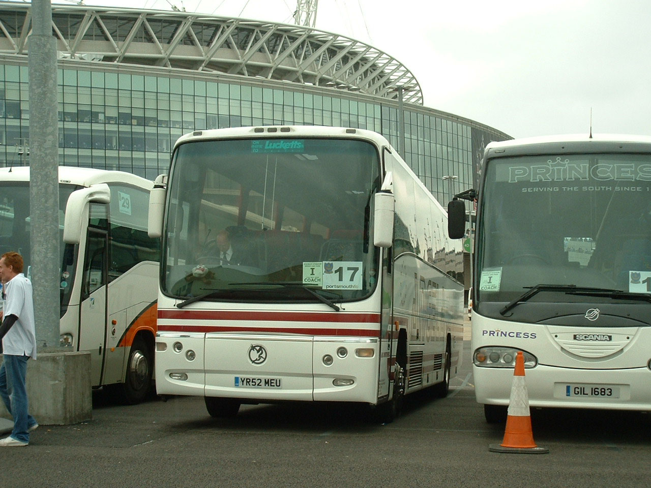 Angela Coaches | SHOWBUS BUS IMAGE GALLERY | Hampshire: South of England
