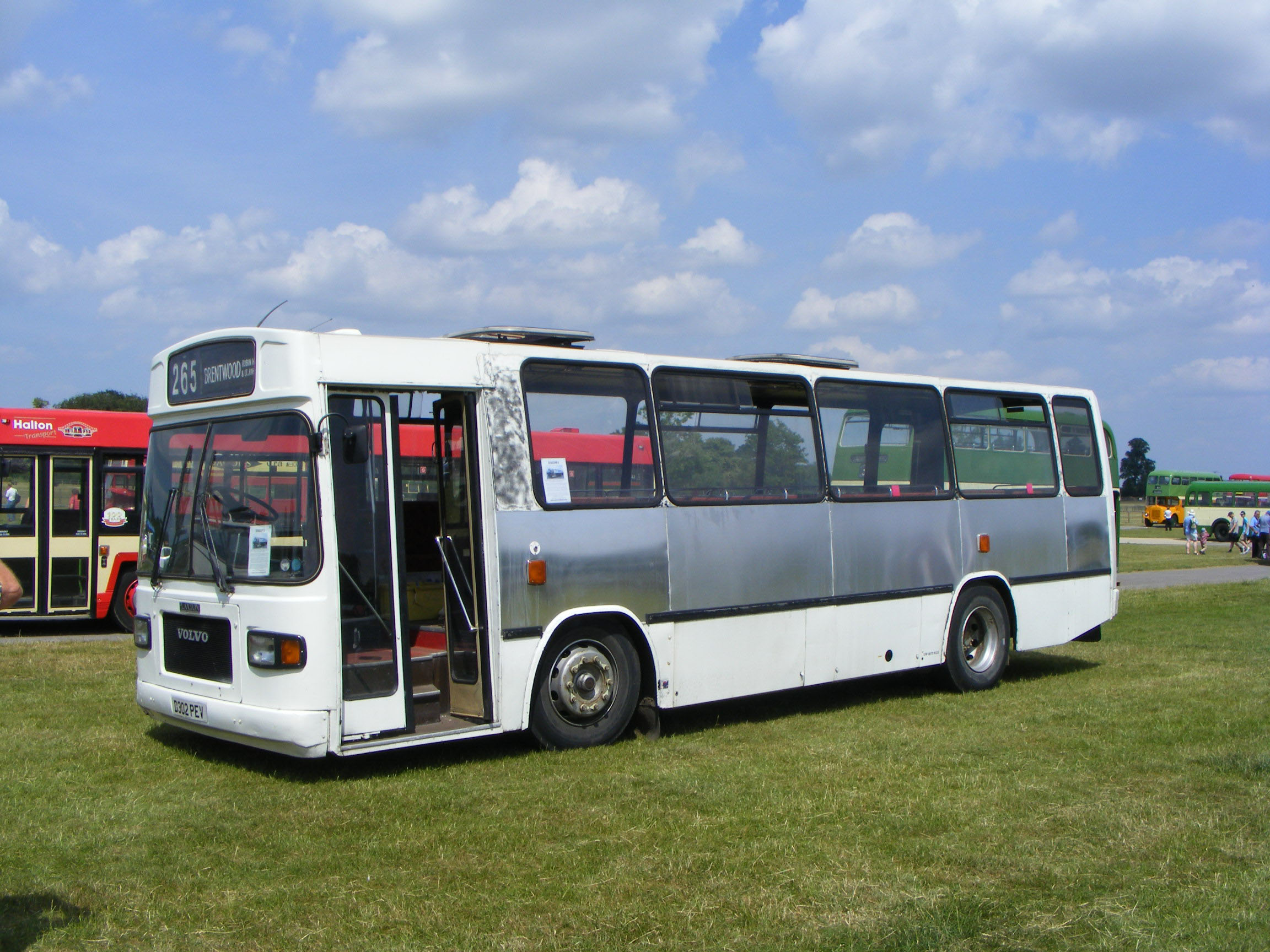 Harris Bus | SHOWBUS LONDON BUS IMAGE GALLERY
