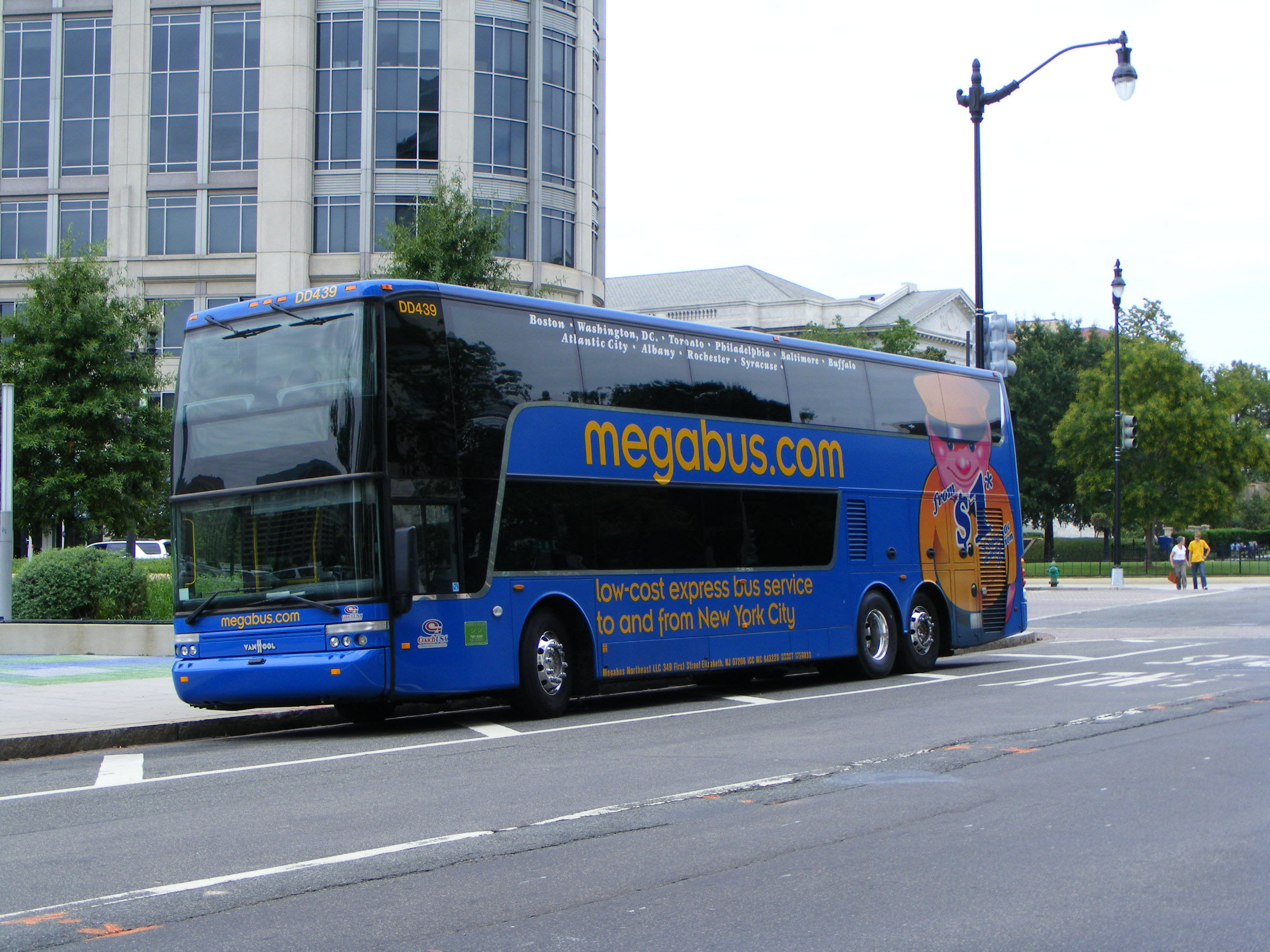 Megabus Van Hool Astromega DD439