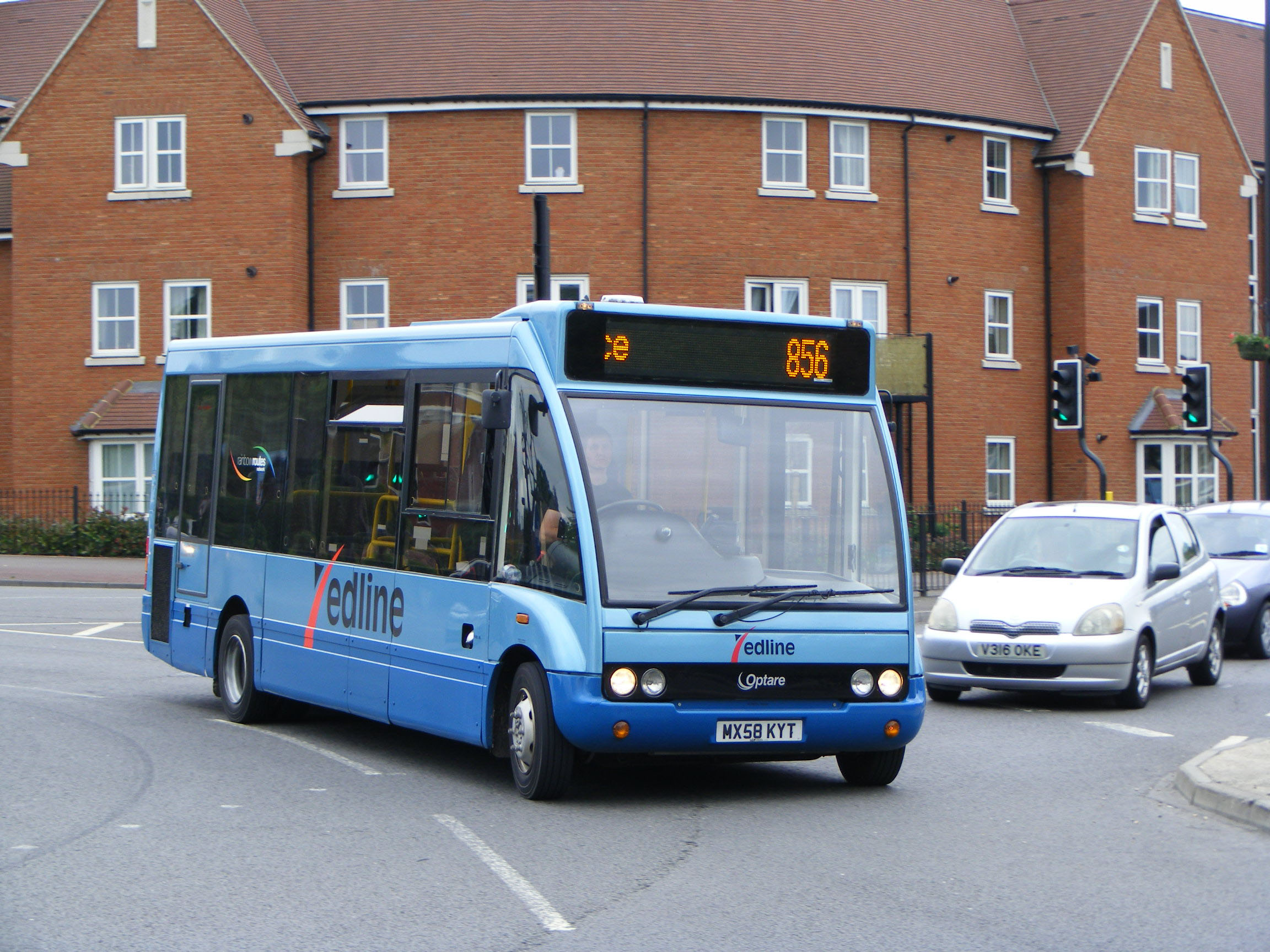 Redline - SHOWBUS Bus Image Gallery - London & Home Counties