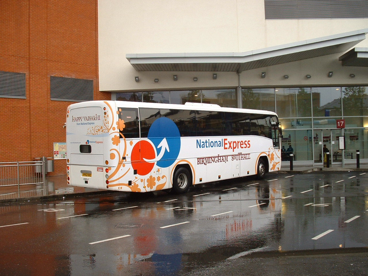 NATIONAL EXPRESS | SHOWBUS COACH IMAGE GALLERY | Plaxton Paragon & Panther
