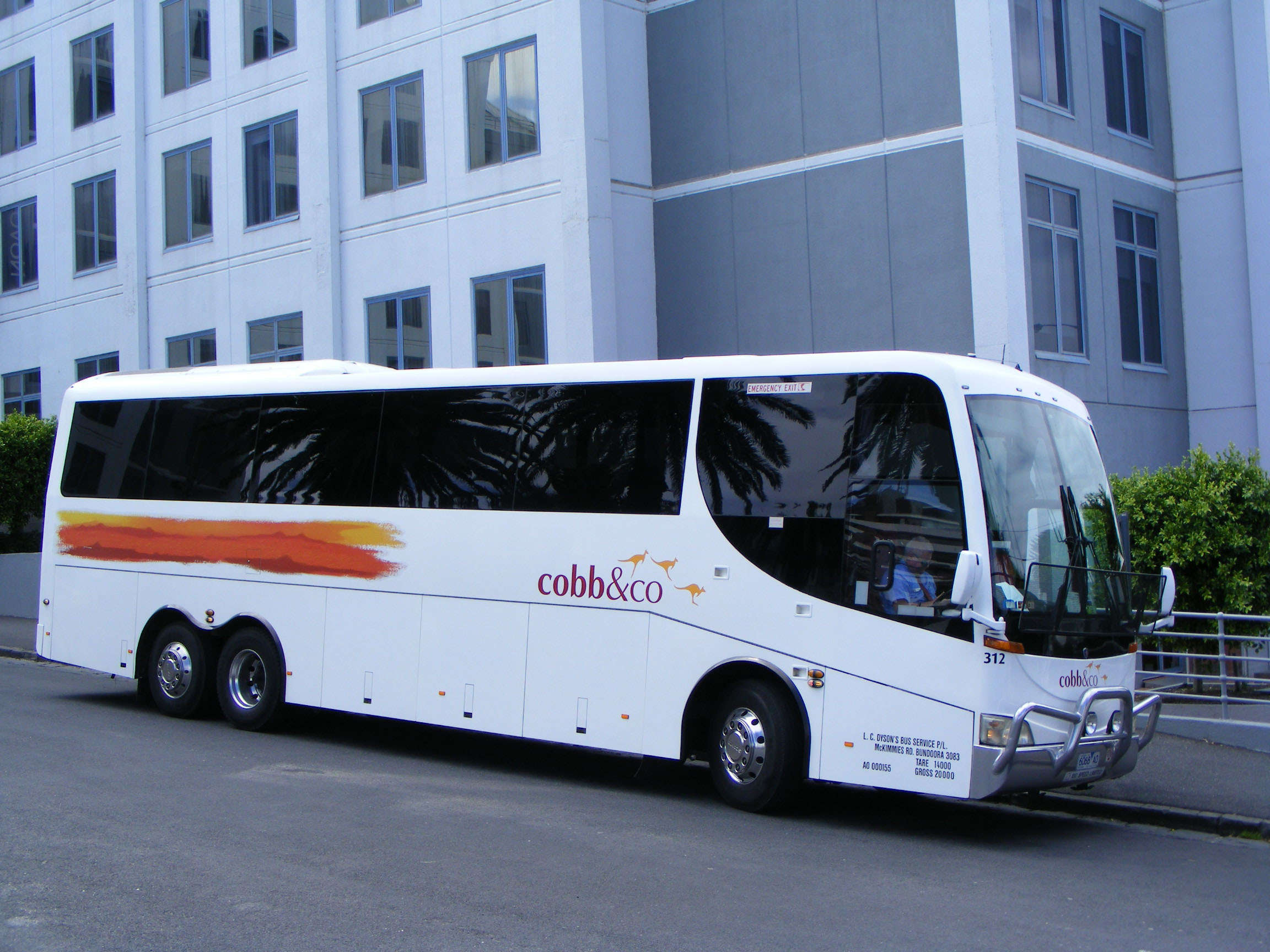 Cobb & Co | australia.SHOWBUS.com BUS & COACH IMAGE GALLERY