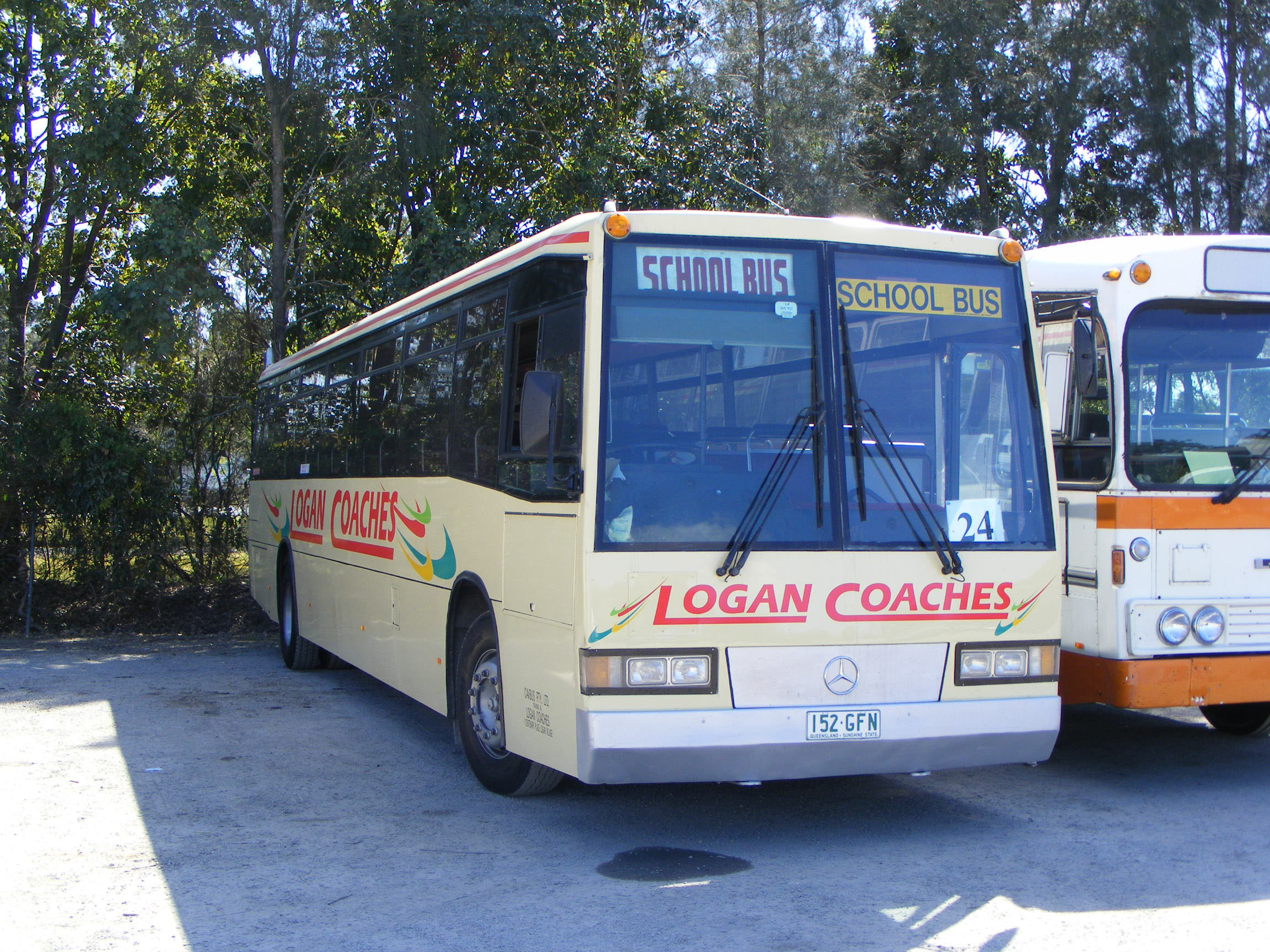 Logan Coaches | australia.SHOWBUS.com BUS IMAGE GALLERY | Queensland