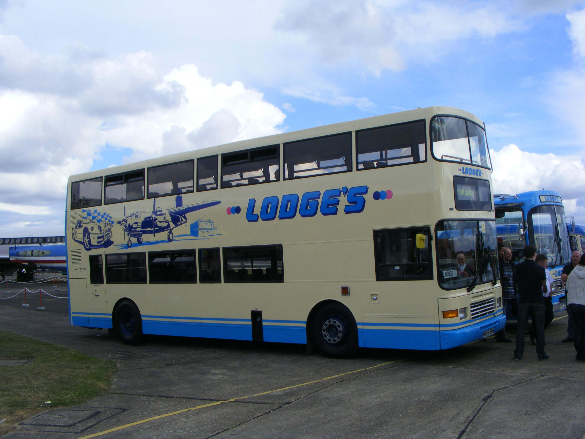 Lodge's Coaches The SHOWBUS Bus Image Gallery